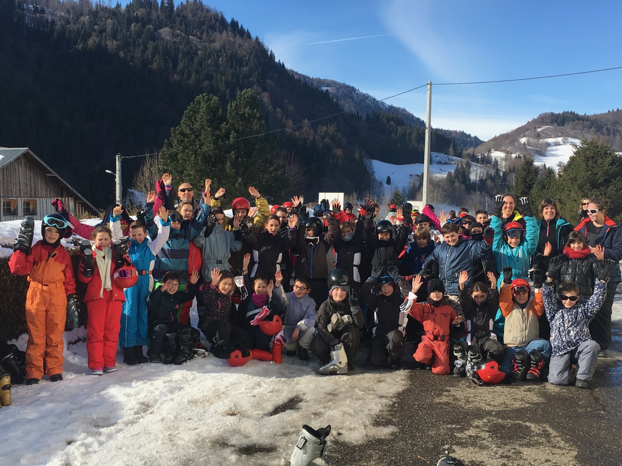 Classe de neige des CM1-CM2 à Bellevaux : jour 1 - École Jeanne d'Arc